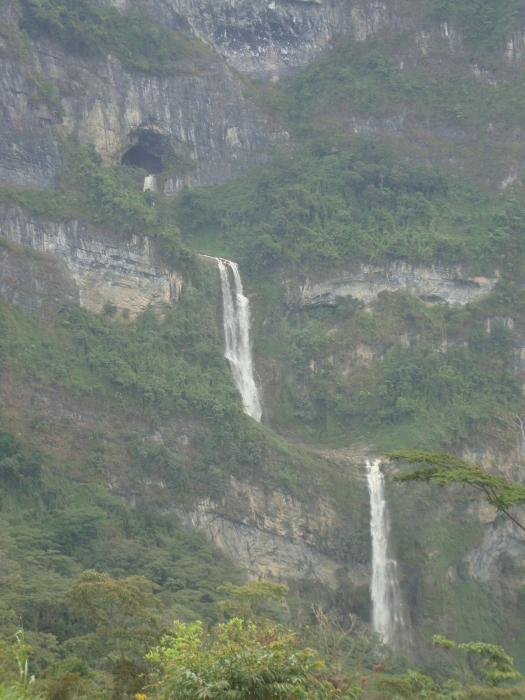 Windows of Tisquizoque, Colombiacaves, water falls, Ventanas de Tisquizoque